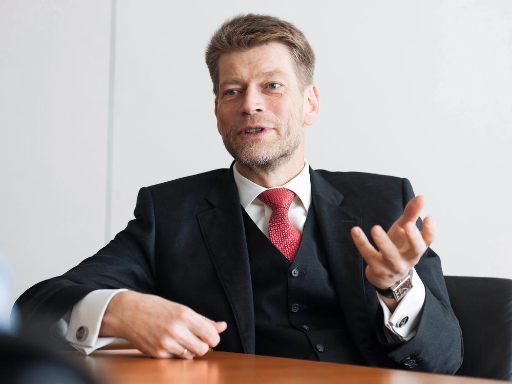 Folgen eines BGH-Urteils: Berliner Sparkasse musste tonnenweise Papier verschicken