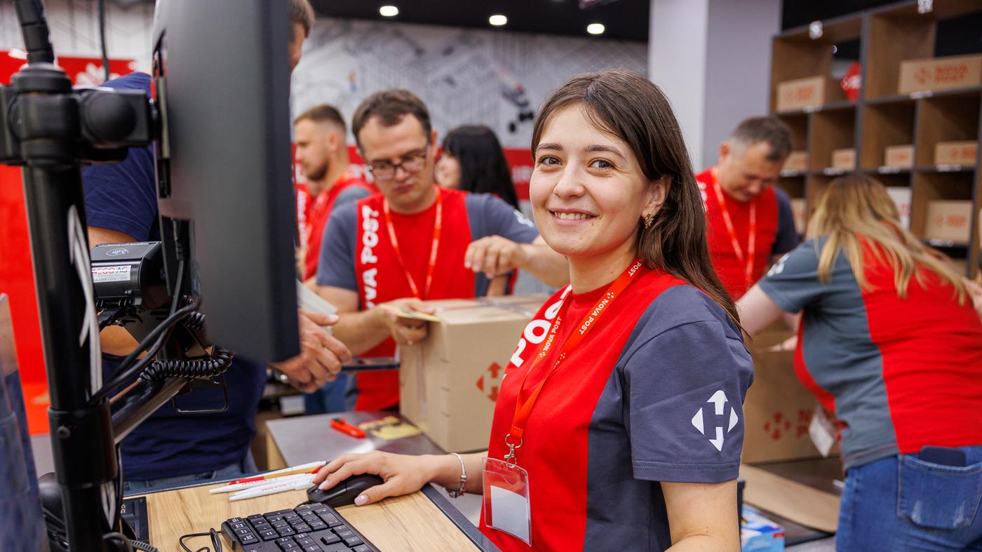 Pakete aus Berlin ins Kriegsgebiet: Ukrainischer Postdienstleister Nova Post eröffnet Filialen ...