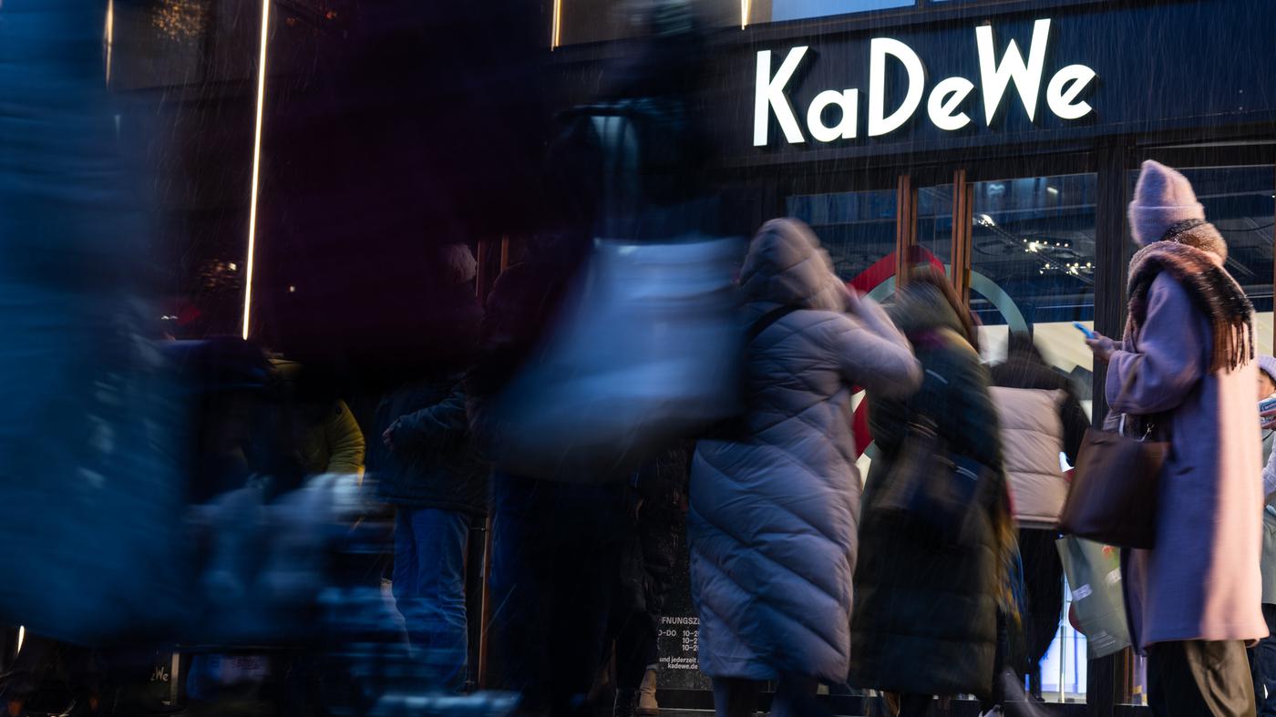 Trotz Krise und Insolvenzen: Signa-Gruppe will offenbar an KaDeWe ...