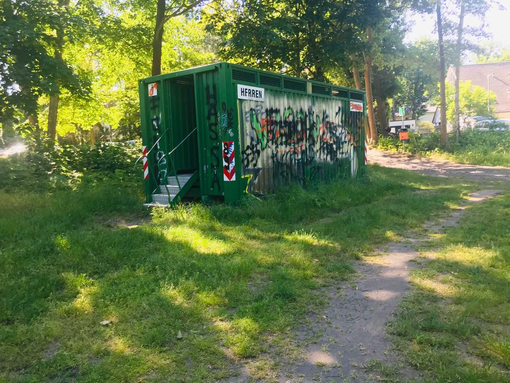 Mini-Mülleimer der BSR: Unser täglicher Dreck am Berliner Badesee