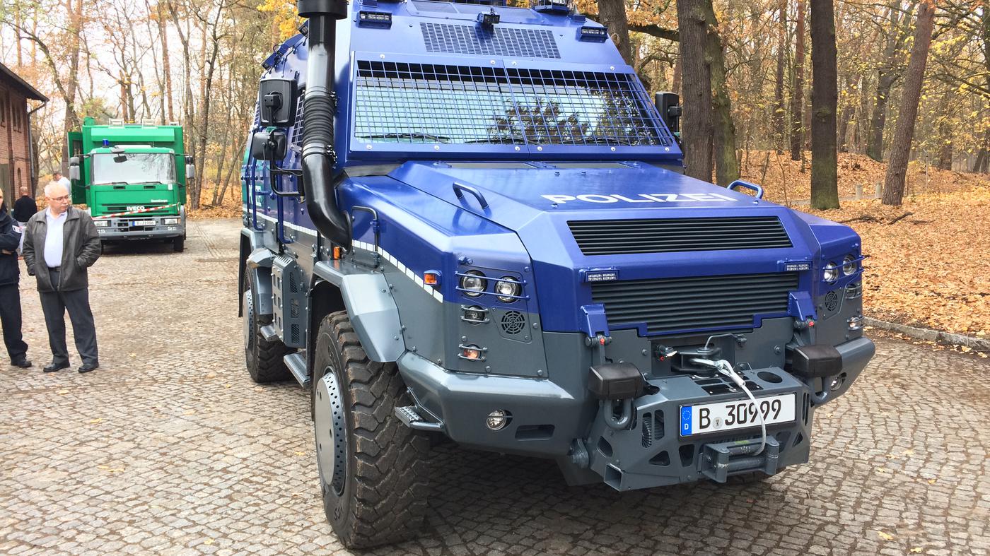 Teurer Panzerwagen der Polizei kaum eingesetzt: Berliner FDP stellt ...