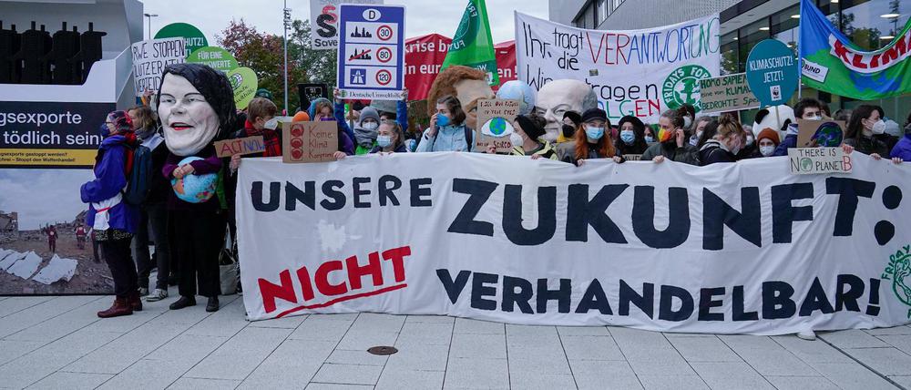 Protest für soziale und klimagerechte Politik: Linke Bewegungen rufen ...