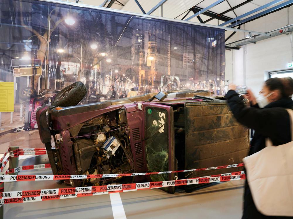 Ausstellung über illegale Autorennen: Berliner Technikmuseum zeigt Unfallwrack von Todesopfer