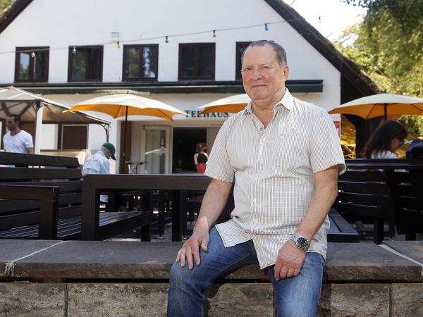 Wer ihn kennt, gehört zur feinen Berliner Gesellschaft: Frank Rudolph ...