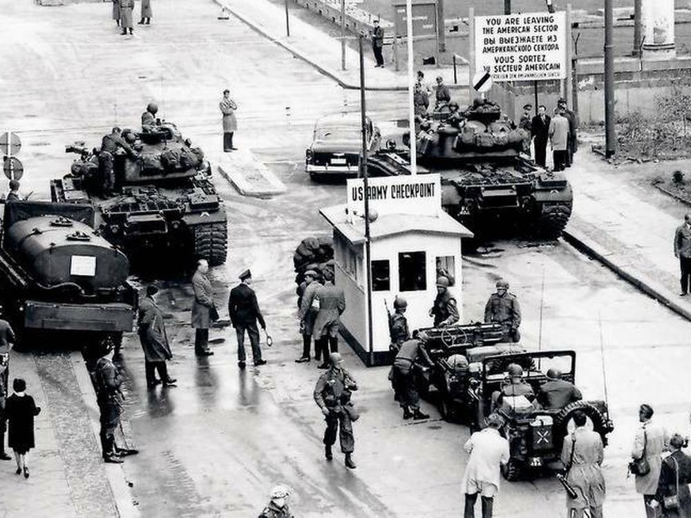 Checkpoint Charlie: Sie betreten den touristischen Sektor