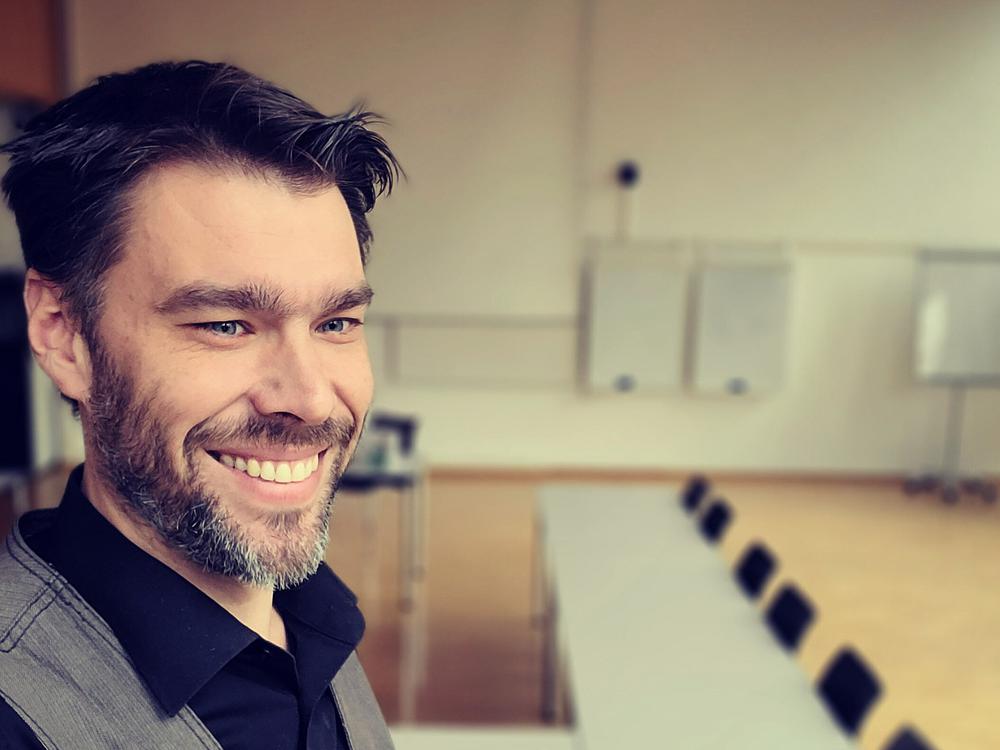 Interview mit einem Lehrer zu KI: „ChatGPT kann eine große Entlastung sein“