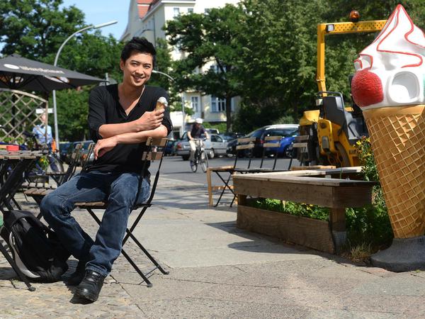 Stadtspaziergang mit Aaron Le: Eine Pistole ist doch kein Spielzeug