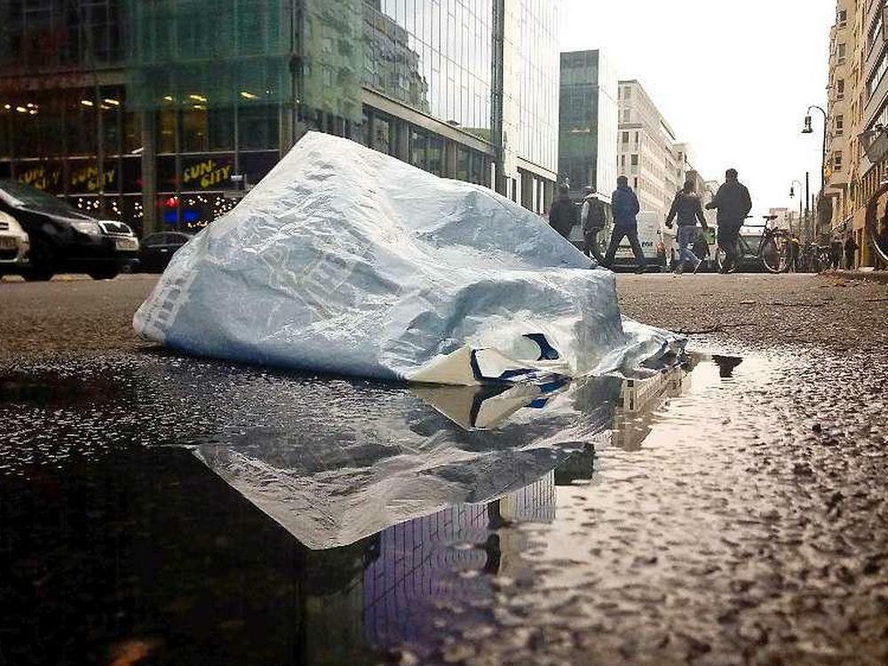 Liveticker Berlin am Morgen: Klo-Sanierung, Wowereit-Predigt, Dreck in ...