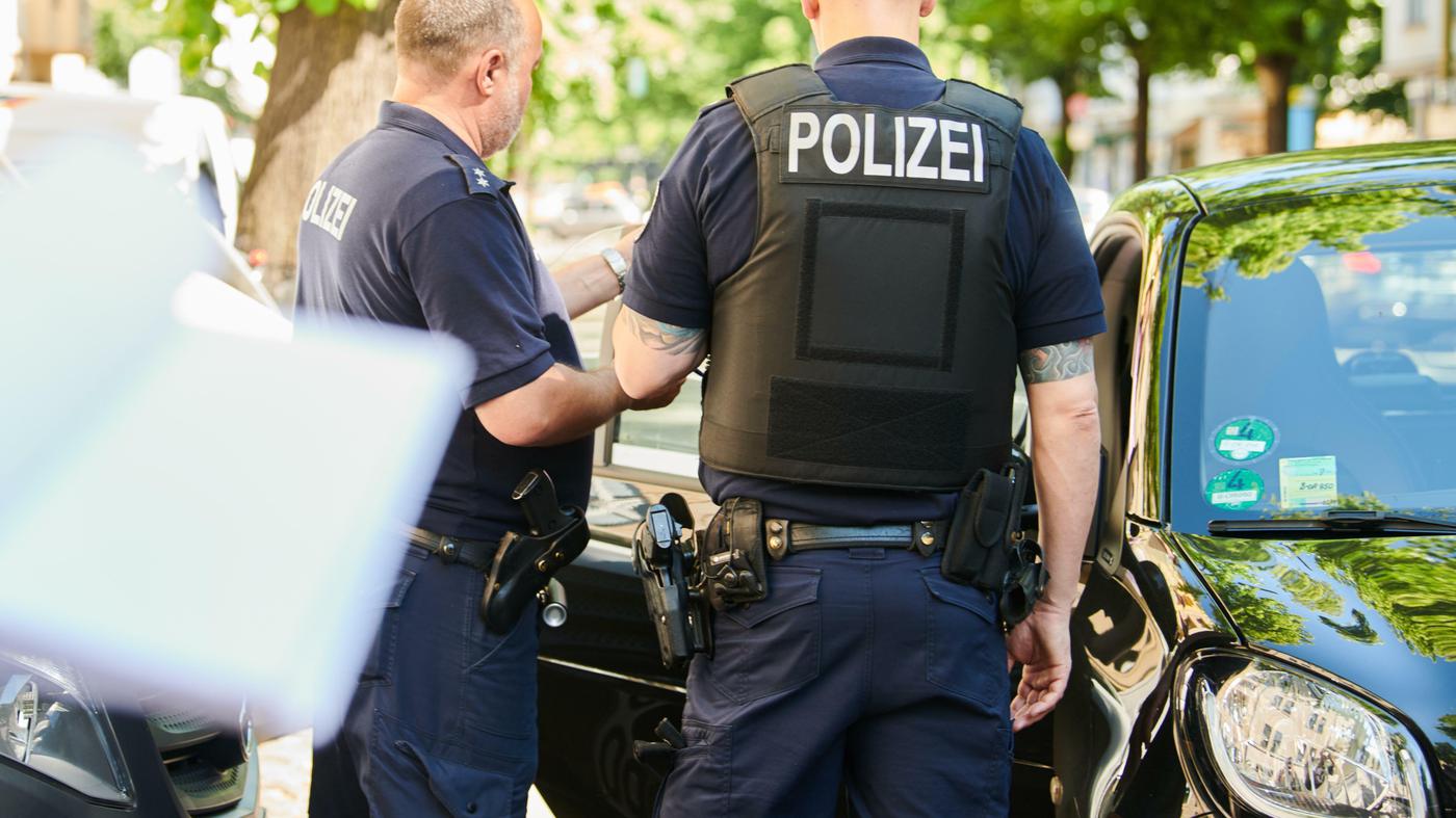 Nach Todesfall in Berliner Clan: Polizeieinsatz bei Issa Remmo wegen ...