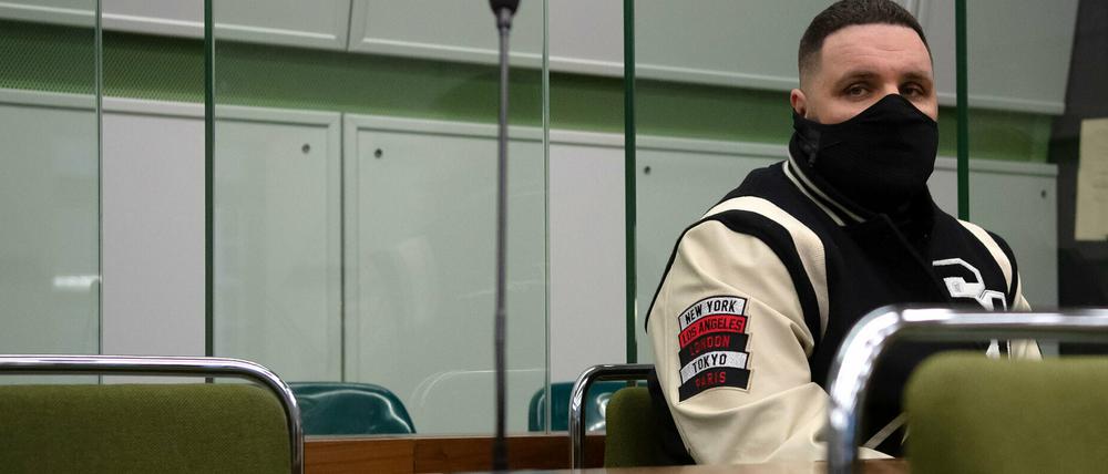 „Entweder der verschwindet oder ich gehe“: Rapper Fler rastet im ...