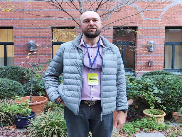 Um russische Kriegsverbrechen zu stoppen: Menschenrechtler auf Berliner ...