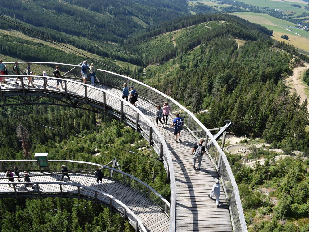 Die längste Hängebrücke der Welt: Ein Urlaubstipp für Tschechien