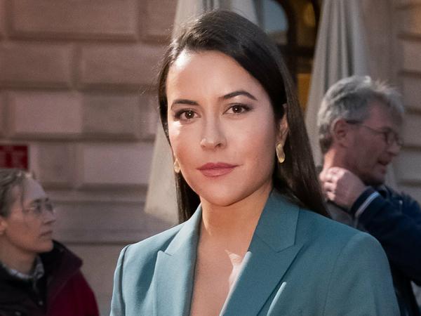 Das ist die Nachfolgerin von Pinar Atalay: Aline Abboud präsentiert die „Tagesthemen“