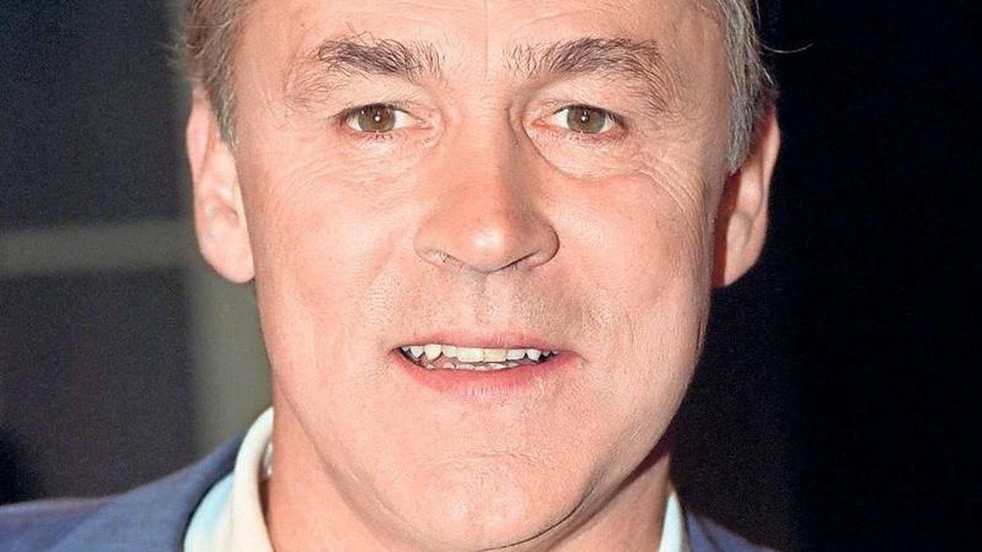 Anzeige gegen Elmar Hörig: Ex-Moderator postet Ku-Klux-Klan-Szene