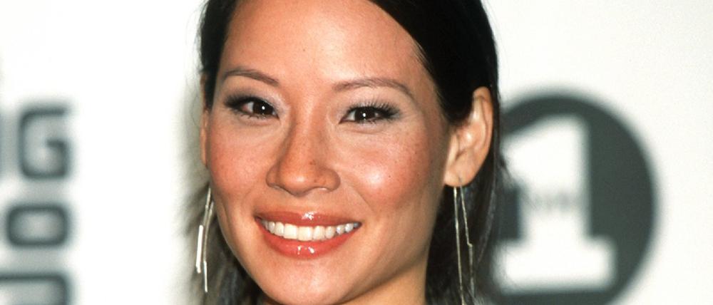 Ausstellung: Lucy Liu malt erotische Bilder