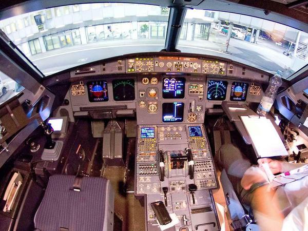 Nach dem Absturz von Germanwings 4U9525: Deutsche Airlines führen Zwei ...