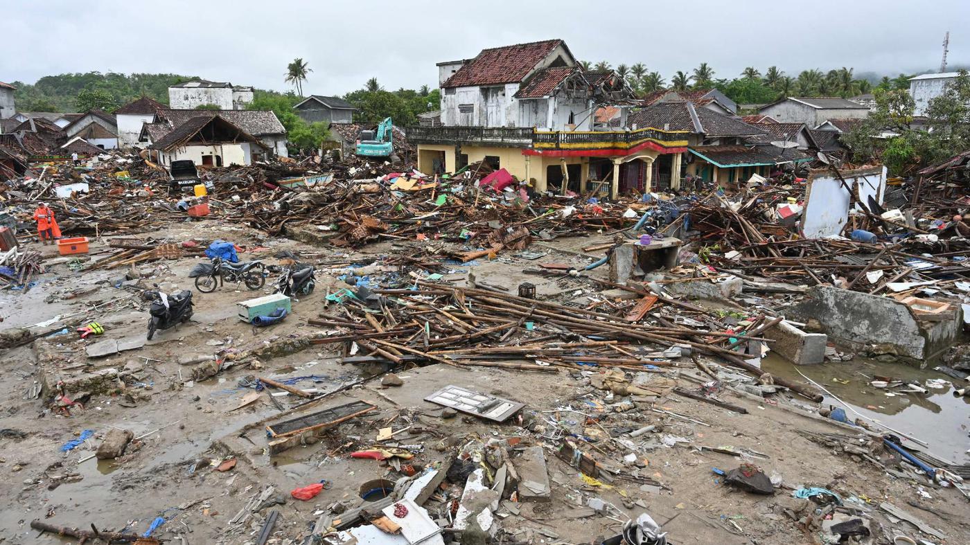 Java und Sumatra: Schwierige Rettungsarbeiten nach Tsunami in Indonesien