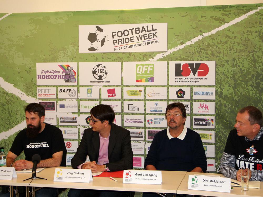 Homofeindlichkeit im Fußball: "Viele Vereine wollen sich nicht mit ...