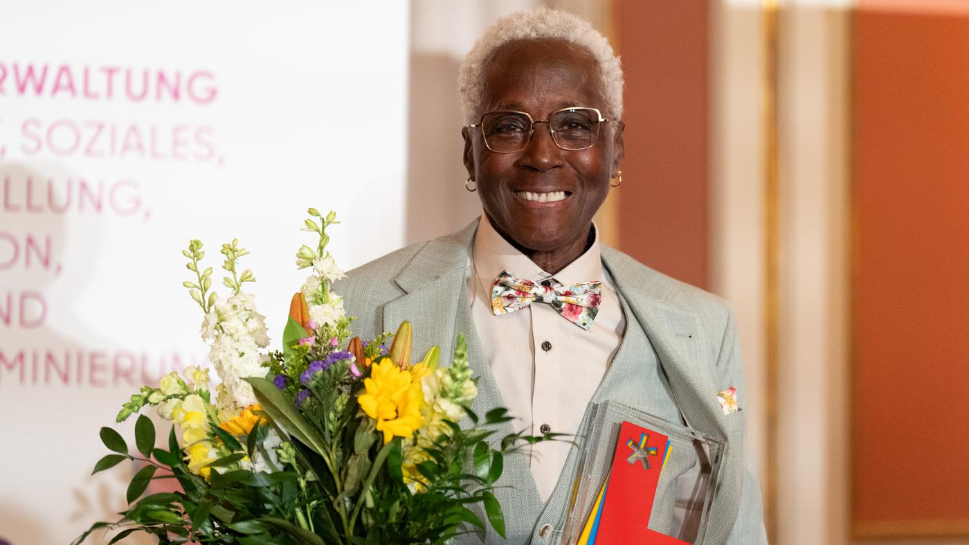 Berliner Preis für lesbische Sichtbarkeit: Fotografin Deborah Moses ...