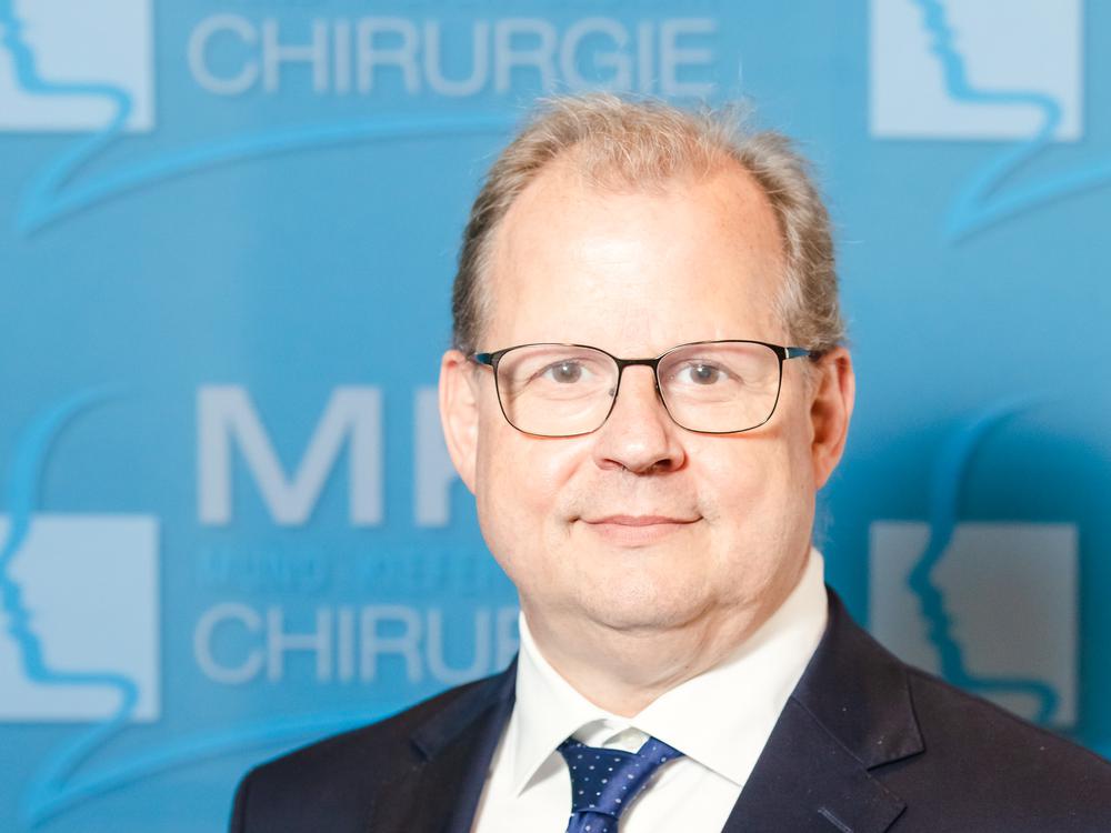 Unfall oder Schulhof-Prügelei?: Diese Box rettet den ausgeschlagenen ...