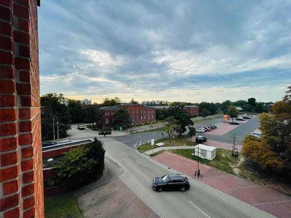 Früher Nazi-Knast, heute Käsetheke: Das Kriegsverbrechergefängnis und ...