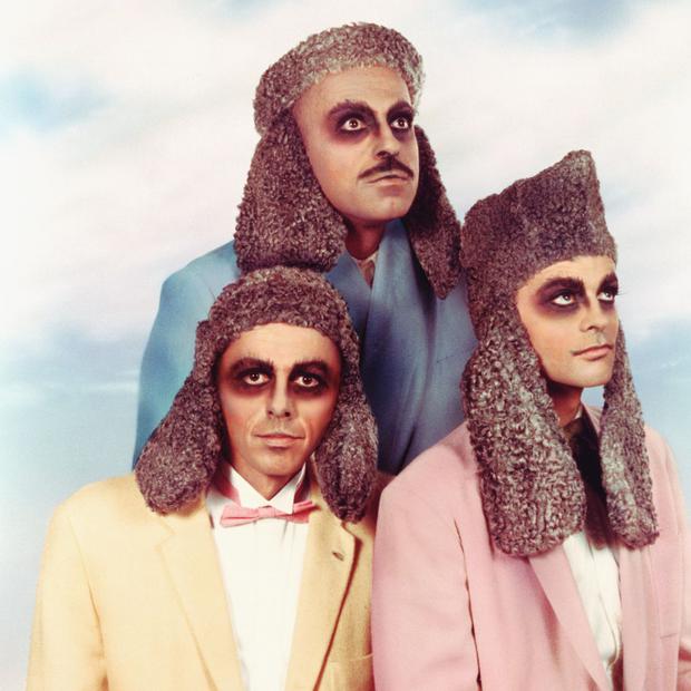 Des Pudels Kern: Das Künstlertrio General Idea mischt den Berliner ...