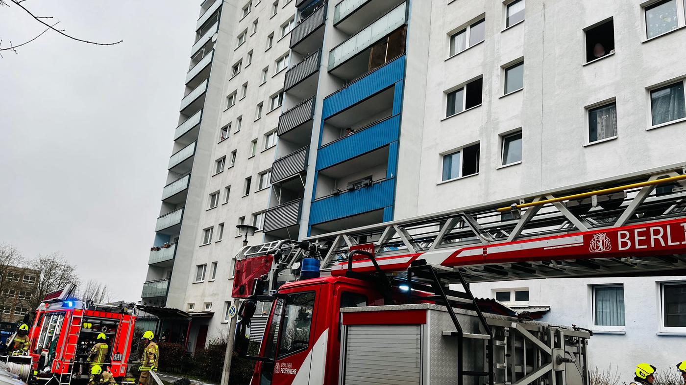 Nach Brand in Hellersdorfer Hochhaus: Berliner Polizei ermittelt wegen Brandstiftung
