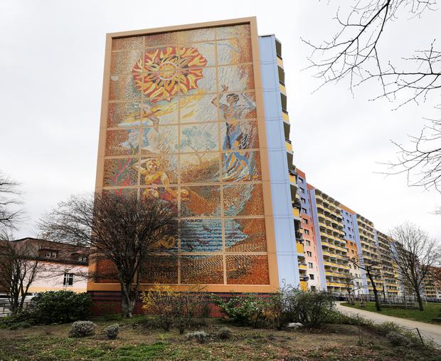 Versteckt, vergammelt, abgerissen: Kunst und Architektur der DDR in ...