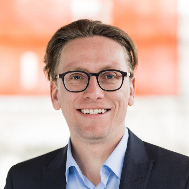 34 Jahre nach der Wiedervereinigung: Warum gibt es so wenig Ostdeutsche in den Eliten?