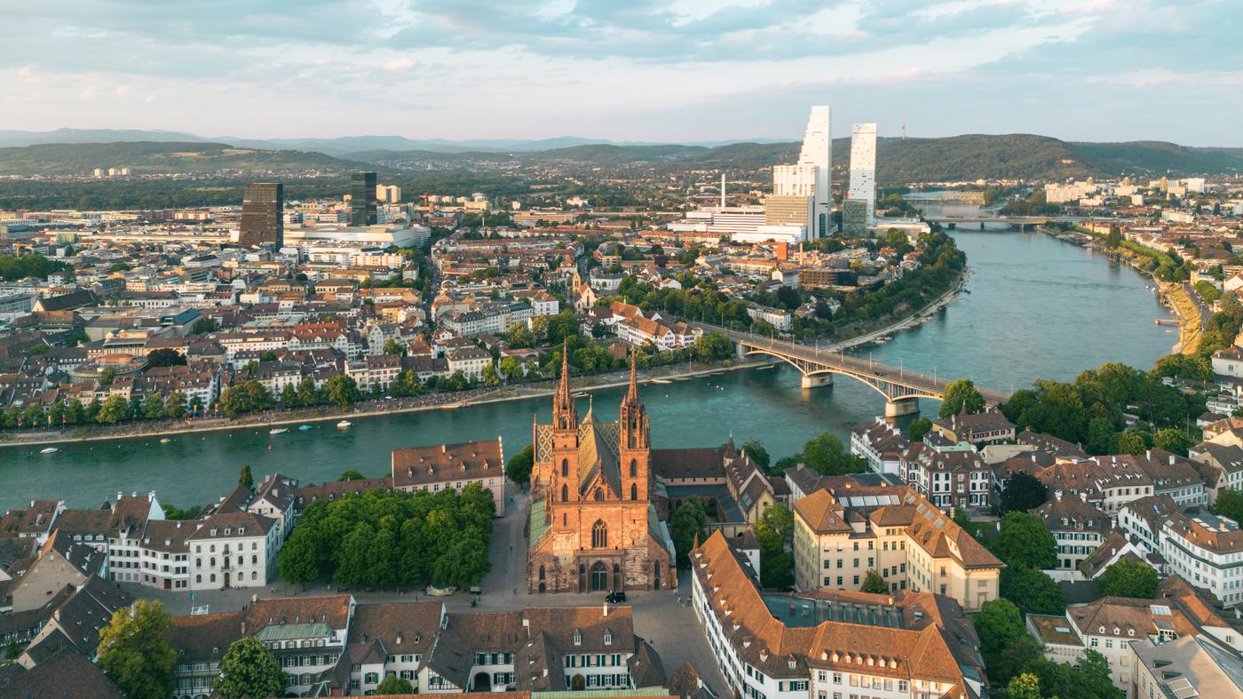 Art-Basel-Chefin gibt Reisetipps: Maike Cruse über Kunst in der Mall ...