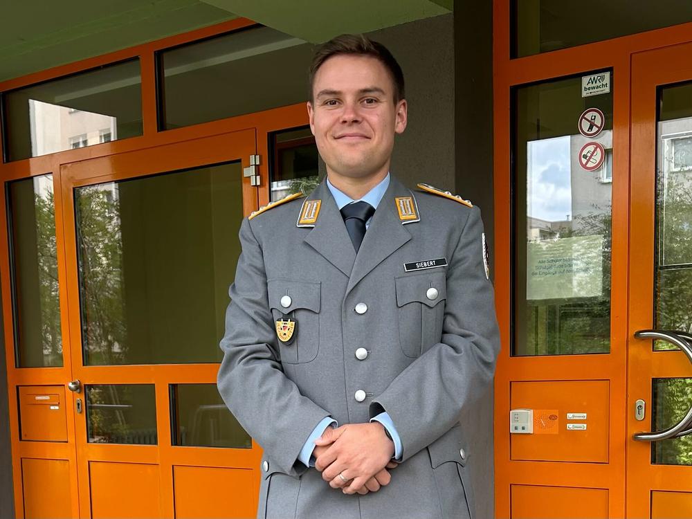 Die Bundeswehr im Berliner Klassenzimmer: „Das Militär ist wie ein Hammer. Man muss nicht immer ...