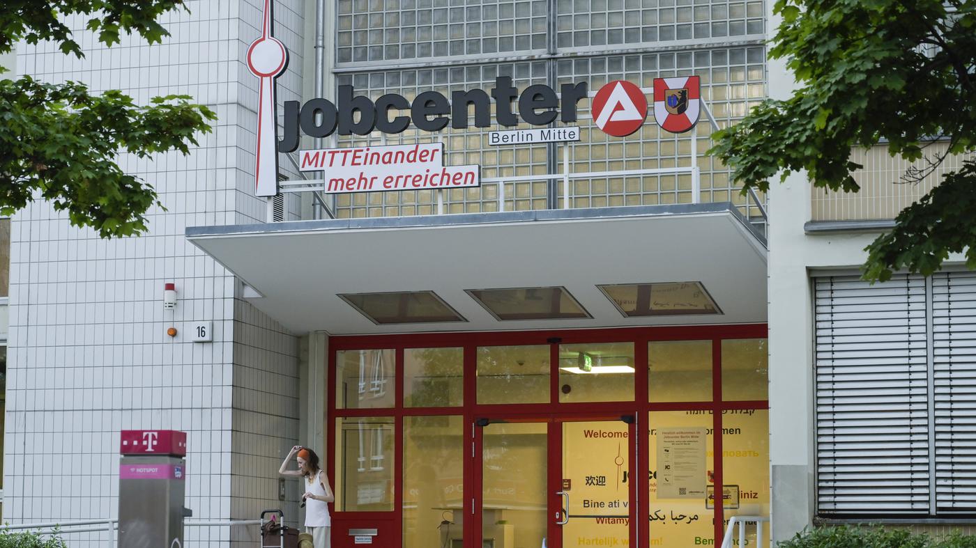 Mehr als sonst üblich: Zahl der Arbeitslosen steigt in Deutschland im ...