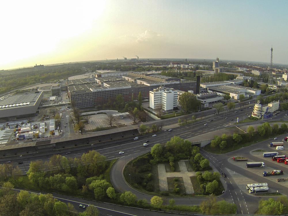 Erste Autostraße der Welt: Bund und Berlin wollen die historische Avus ...