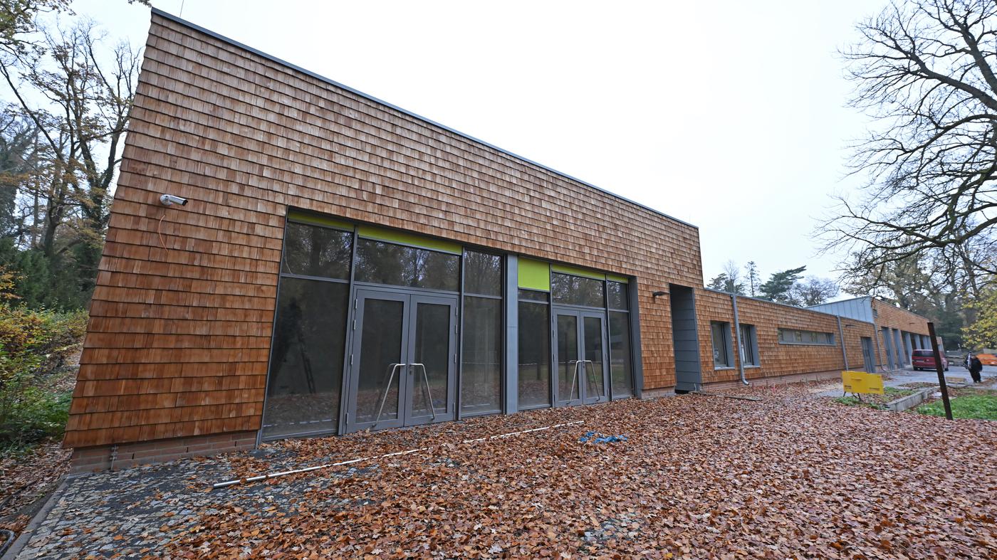 Lärchenschloss für den Park Sanssouci: Gärtnerei-Neubau mit ...