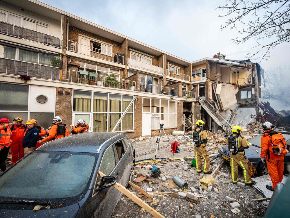 Sechs Menschen starben: Drei Verdächtige nach Explosion in Den Haag ...