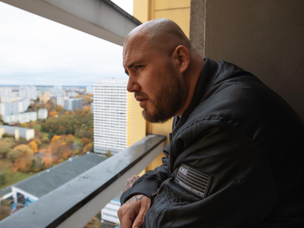 Berliner Rapper NNOC: „In Marzahn gab es einen Nazi-Schläger-Tourismus“