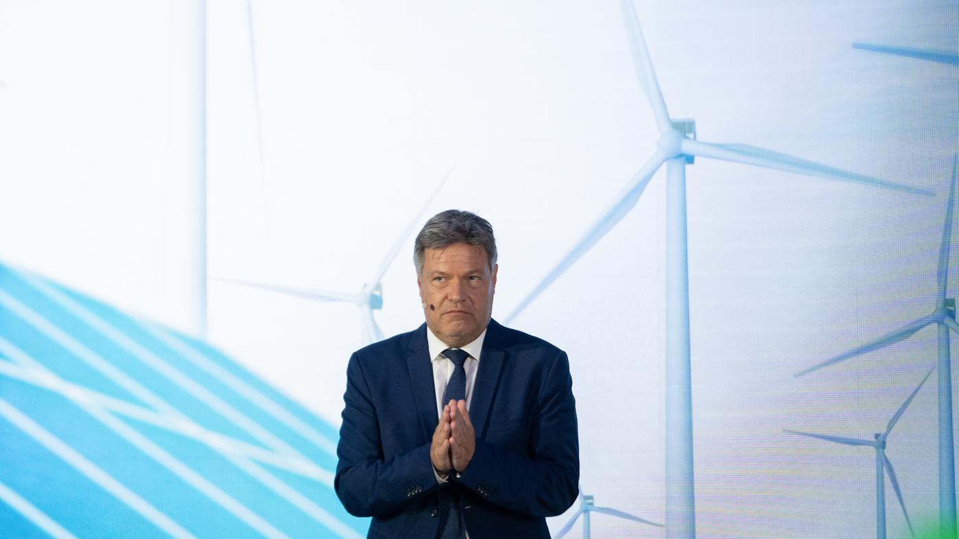 Friedrich Merz wollte genau das: Habeck beschränkt mit „Lex Sauerland“ die Windkraft