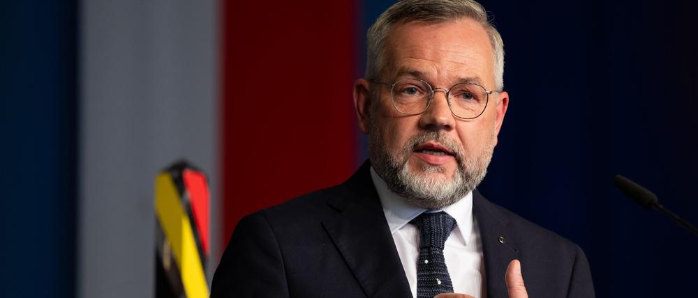 SPD-Außenpolitiker Michael Roth: „Verteidigungsetat wie zu Zeiten des ...