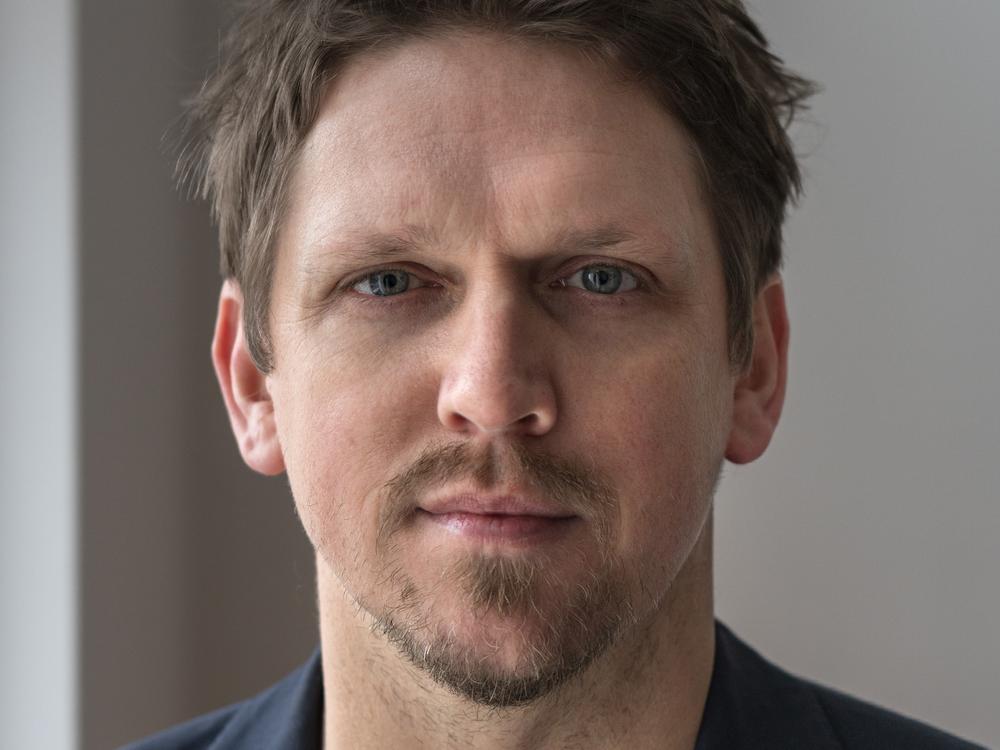 Jan-Ole Gerster über seinen Film „Islands“: „Tennis spielt man gegen ...