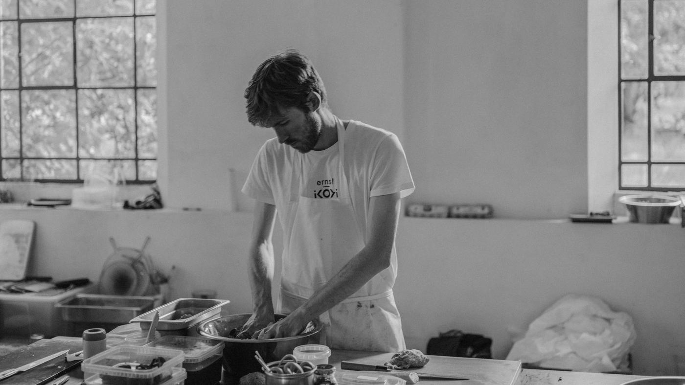 Ein Spitzenkoch wird Wein-Barmann: Dylan Watson-Brawn und seine „Ernst Cave“