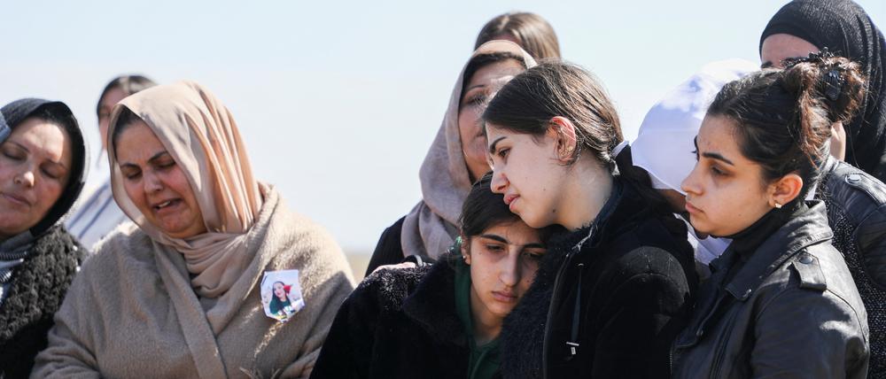 Massaker in Syrien: Wer sind die Alawiten und warum müssen sie um ihr ...