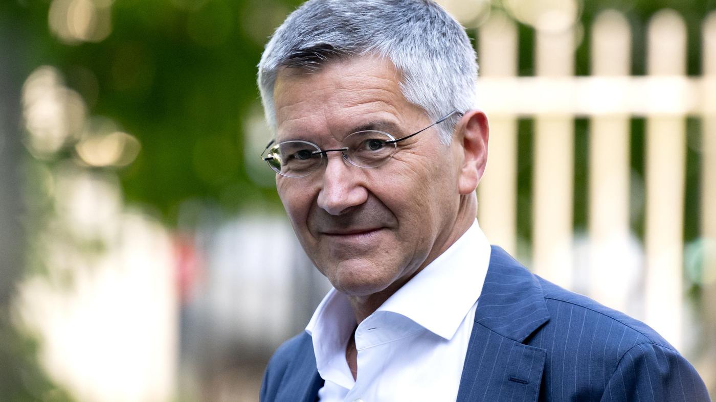 Champions-League-Viertelfinale: Bayern-Präsident Hainer bricht sich das ...