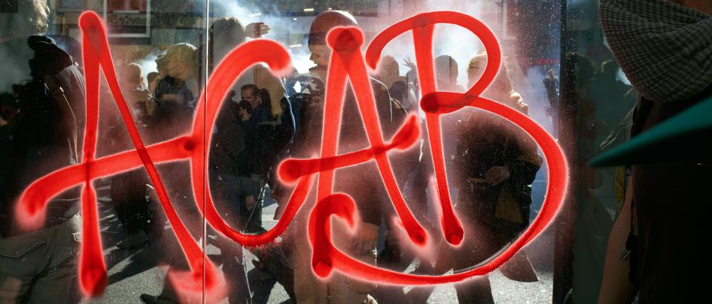 Die Dämonisierung der Polizei bringt gar nichts: Ich bin links – und ...