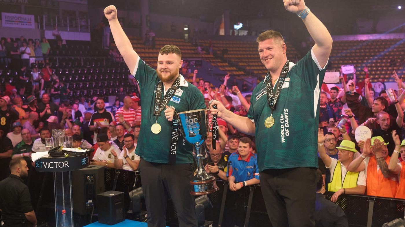 World Cup of Darts: Waliser besiegt: Nordirland gewinnt Darts-Titel in ...