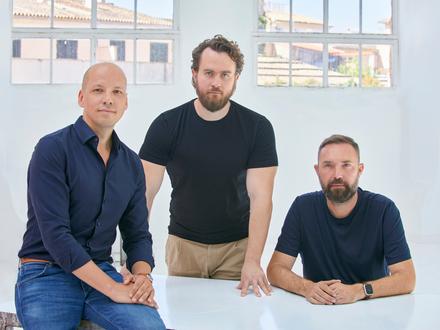 Münchener Rüstungsfirma kauft Flugzeugbauer: Helsings geheime Pläne für ...