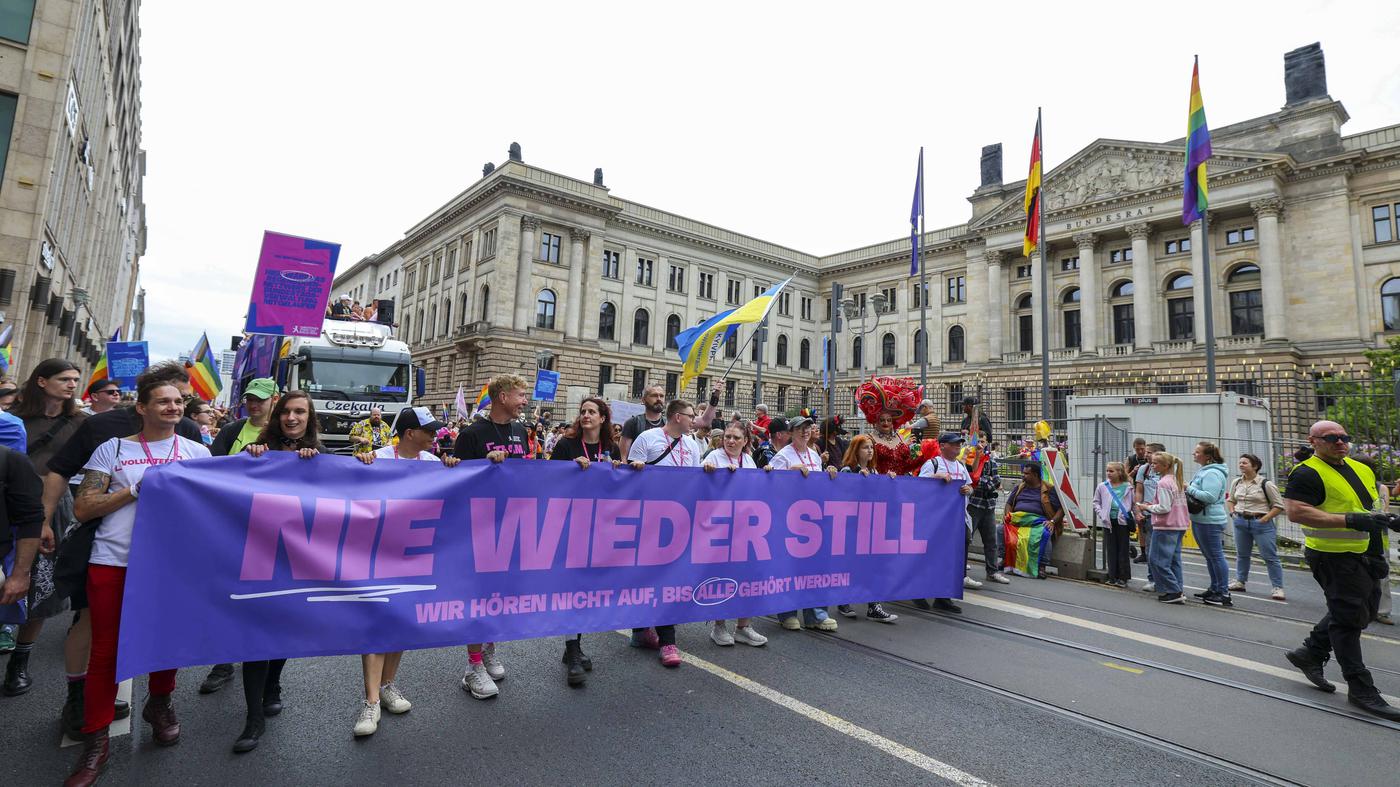 Neue Vorständin des Berliner CSD im Gespräch: „Mir ist wichtig, durch ...