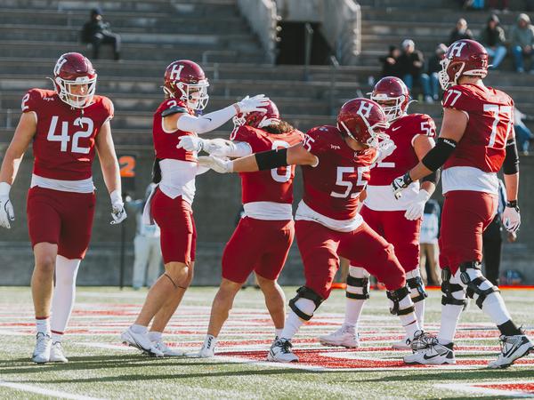 „Ein Spielerstipendium für Harvard zu bekommen, war surreal“: American ...