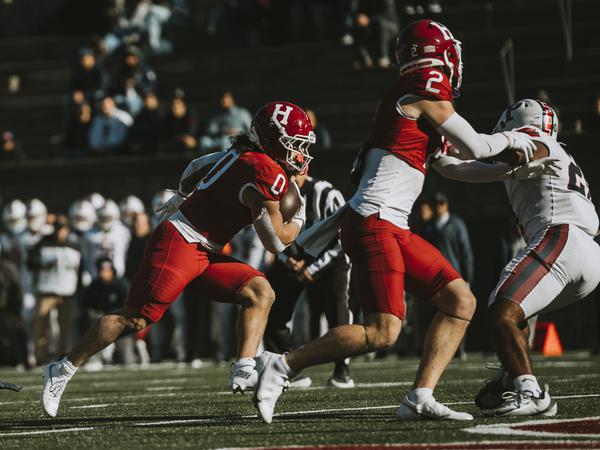 „Ein Spielerstipendium für Harvard zu bekommen, war surreal“: American ...