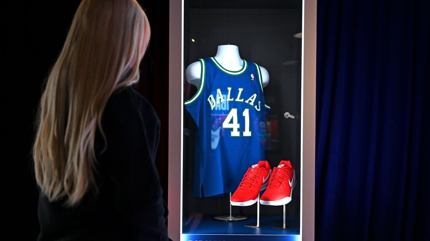 Basketball-Event: Dunks und Dirks Schuhe: NBA House in Berlin eröffnet