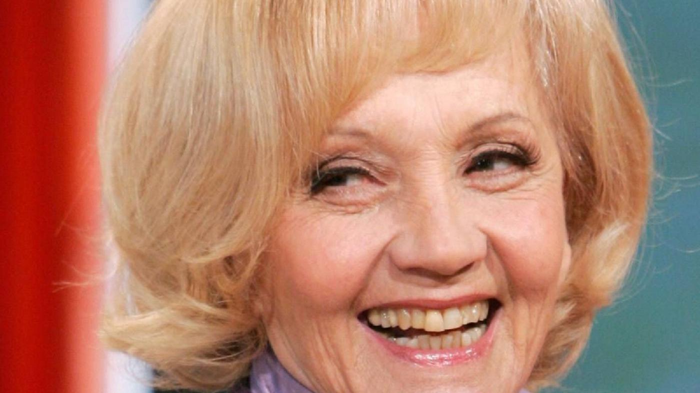 Leute: Liselotte Pulver zieht ins Altersheim